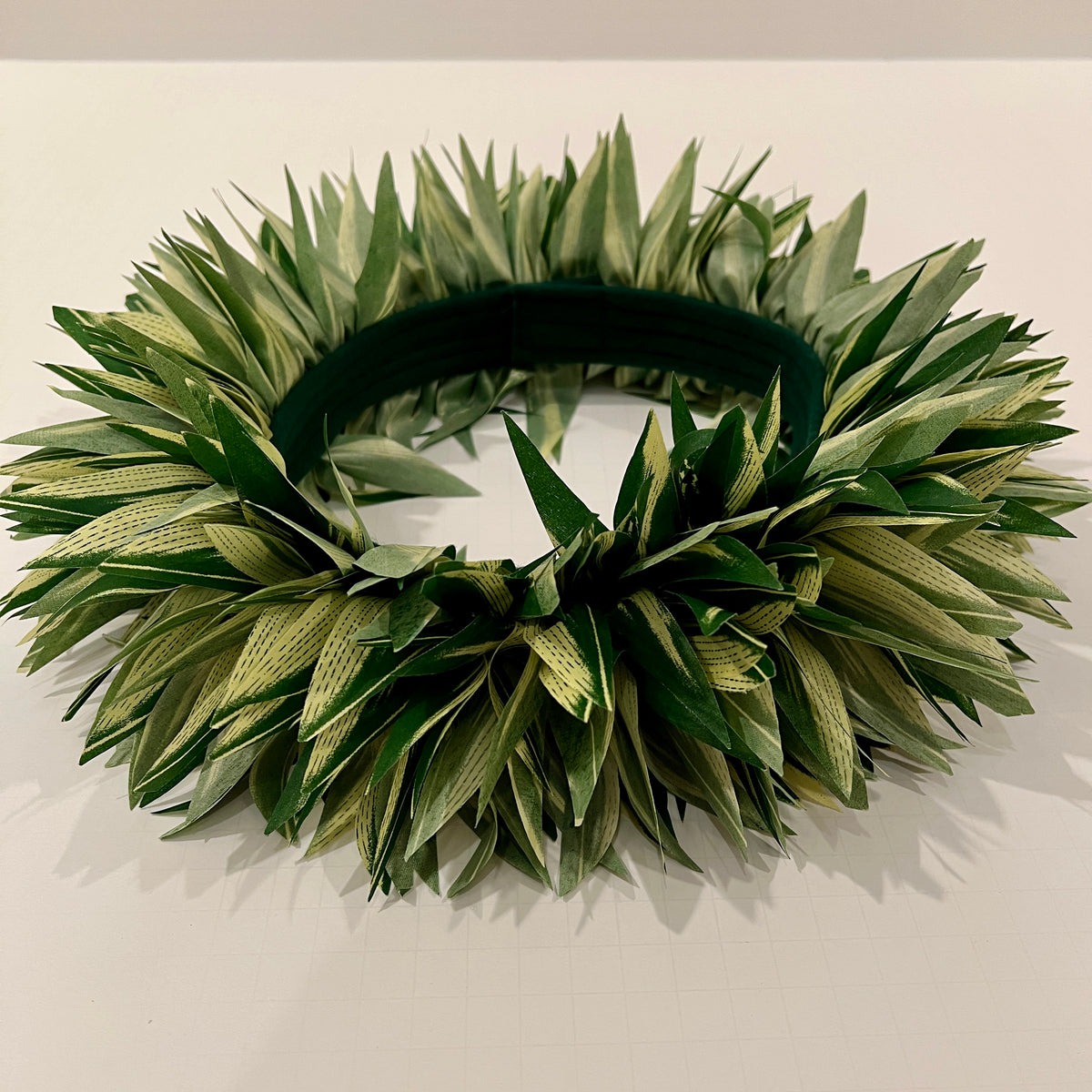 Ti Leaf Lei Po'o (Haku Lei) – Rainbow Hawaii Inc